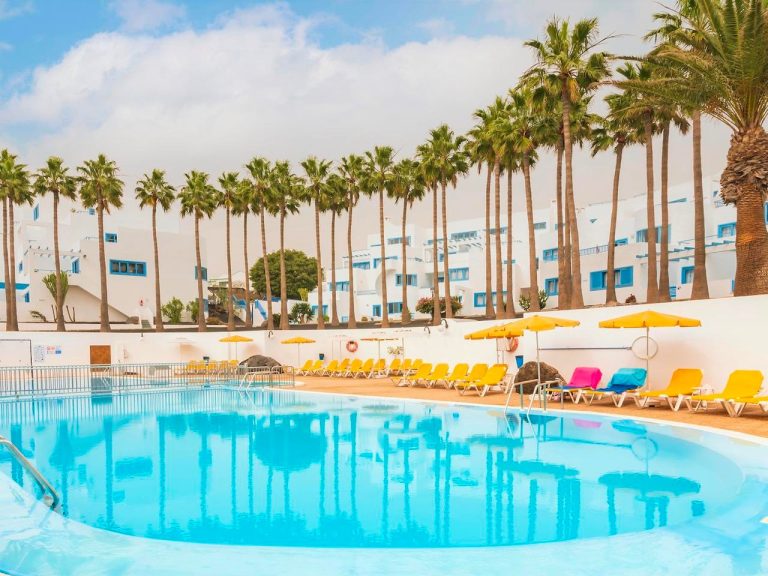 8 dagen Lanzarote incl. dagelijks ontbijt & diner | Vakantiedealz